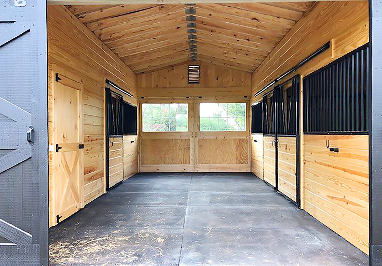 Low Profile Modular Horse Barn | Horizon Structures