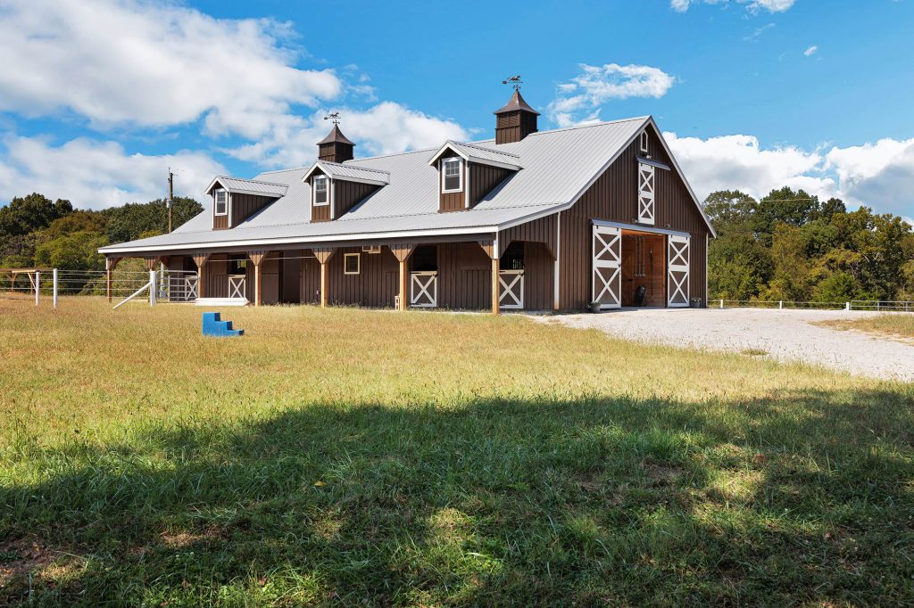 Horse Barn in Tuscumbia, AL | Horizon Structures